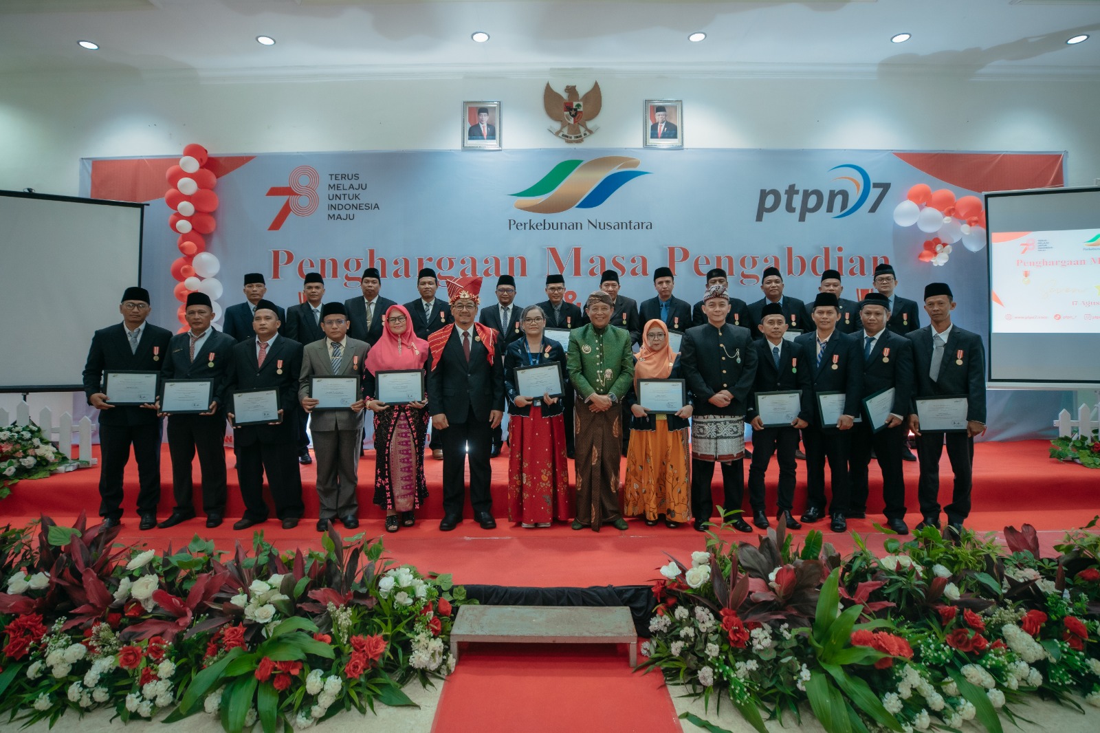 Bongkar Post – Peringati HUT RI ke 78, PTPN VII Beri Penghargaan Kepada ...