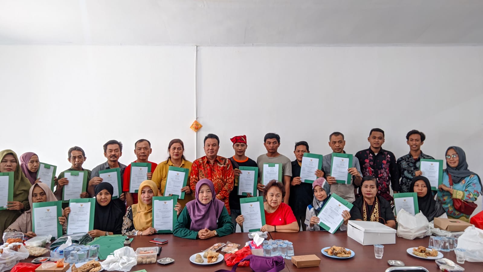 Bongkar Post – Bacalon DPD RI Benny Uzer Bantu Pelaku UMKM Dengan ...